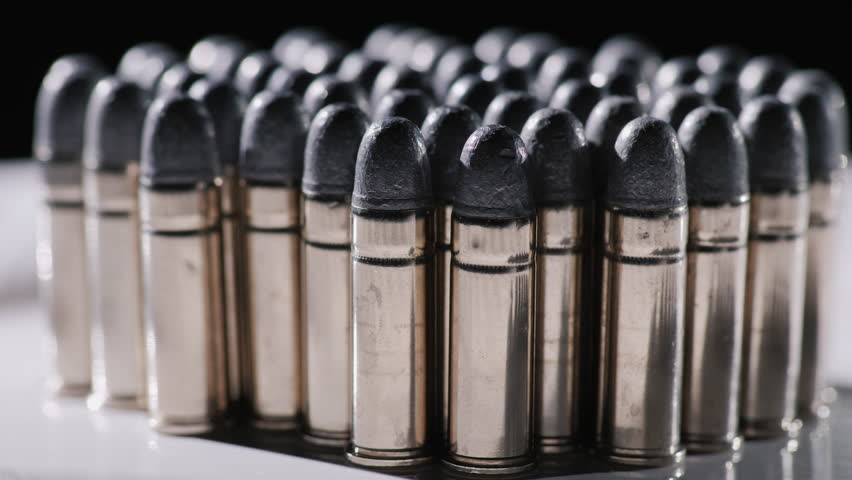 Row of handguns image - Free stock photo - Public Domain photo - CC0 Images