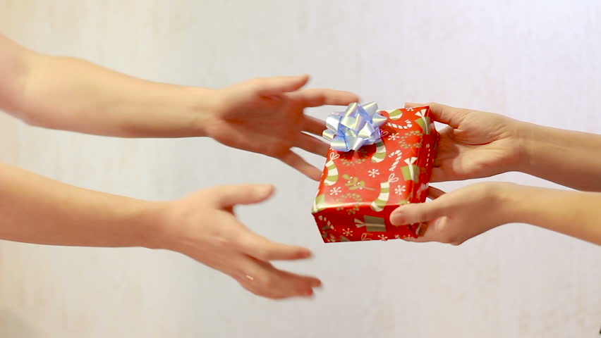 Male Hand Pass in the 스톡 동영상 비디오(100% 로열티프리) 12904949 | Shutterstock