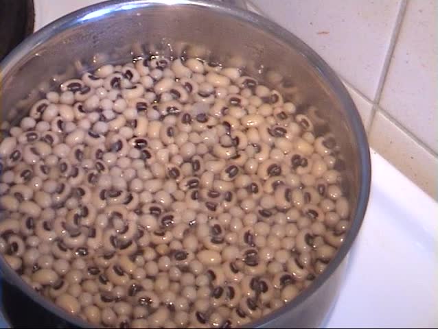 Beans Starting to Boil, View Stockvideos & Filmmaterial (100 % ...