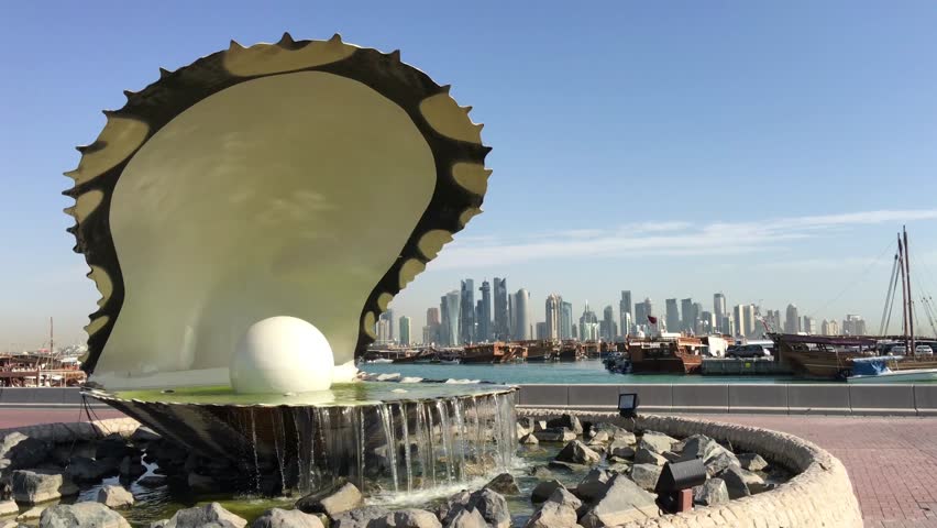 The Pearl Monument and Fountain Stock Footage Video (100% Royalty-free ...