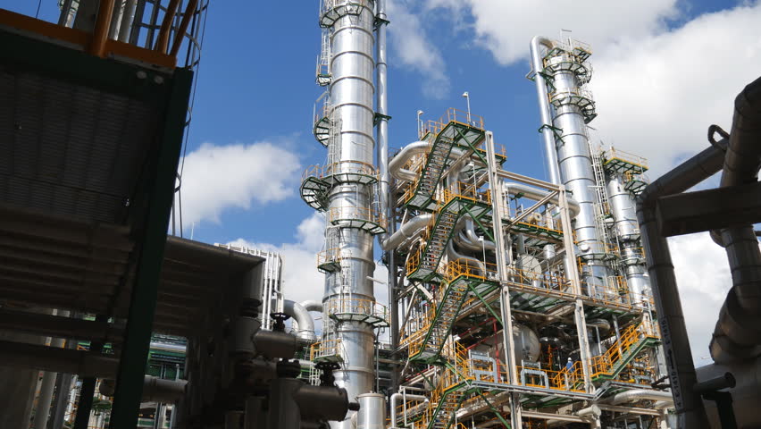 Oil Refinery Plant , Pipeline Structure And Machinery In Process Area ...