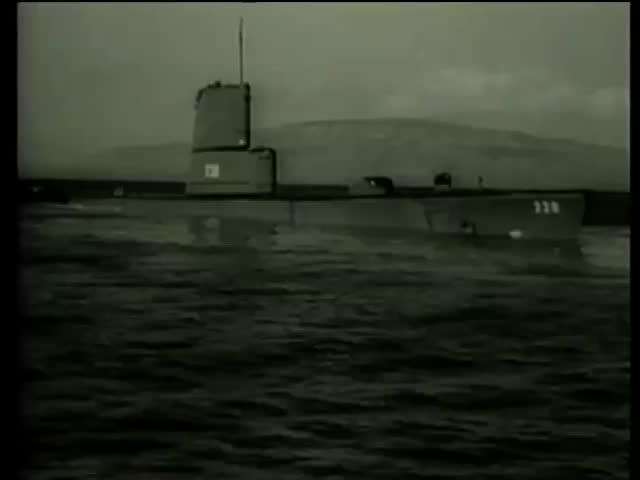 U.S. Navy's Submarine School Pearl Harbor Teaches Underwater Escape ...