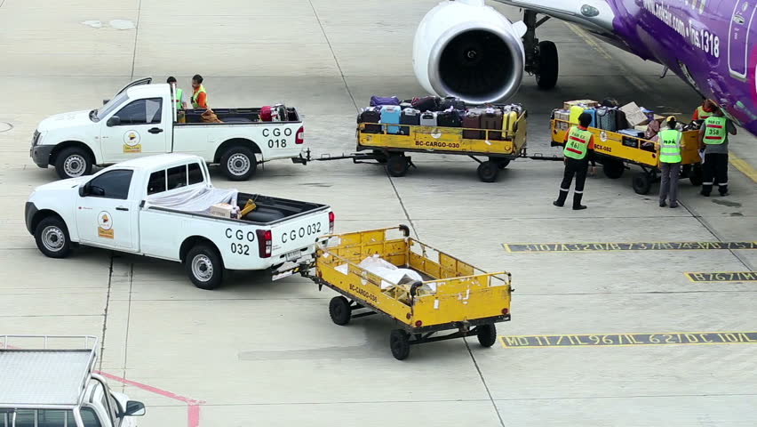 Offloading Luggage Stock Footage Video 9093884 | Shutterstock